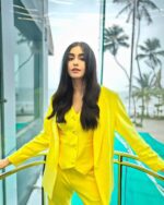 Adah Sharma: Biography, Age, Movies, Family, Career, And More » Celeb ...